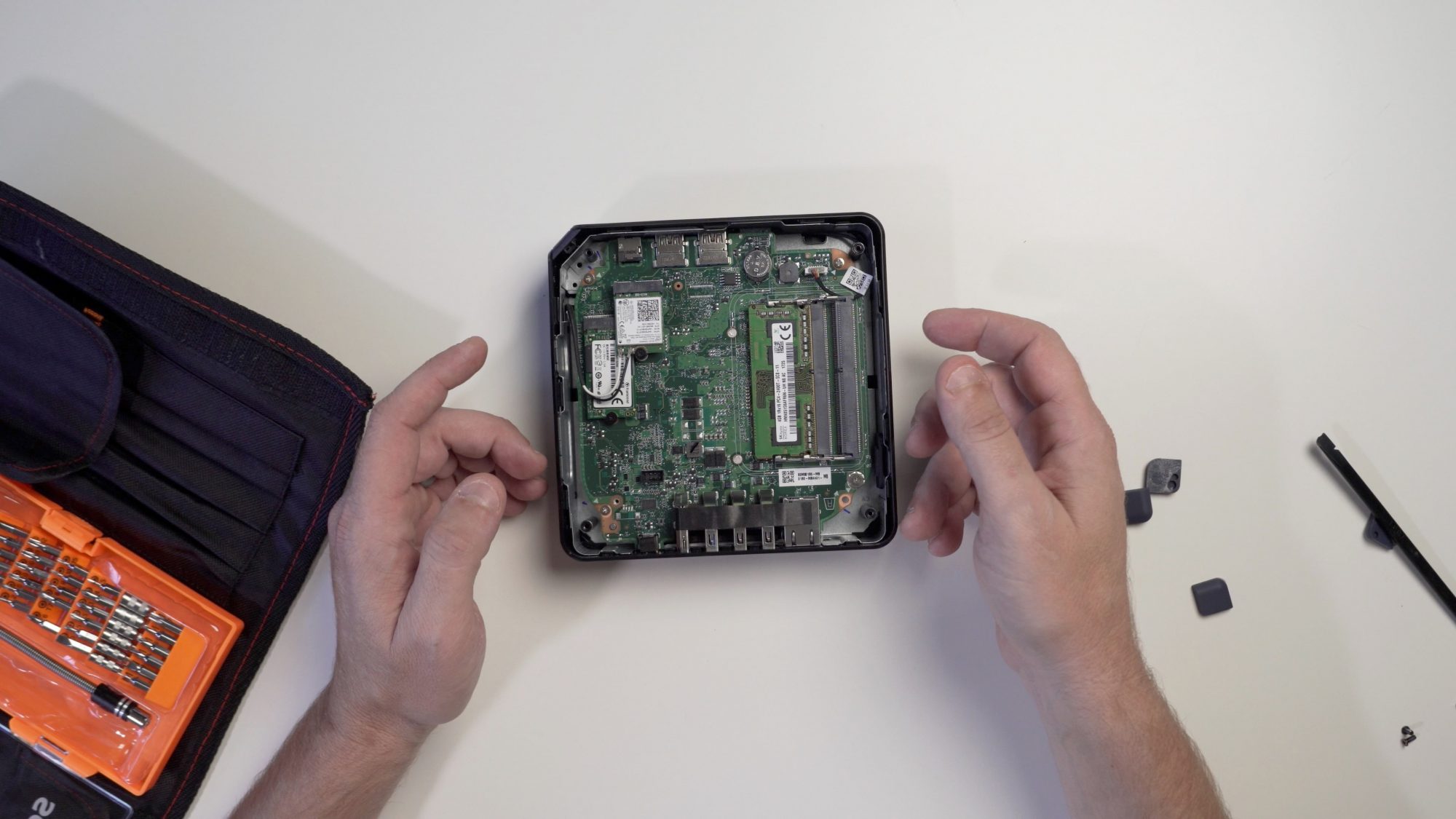 ASUS Chromebox 3: Cheap and easy RAM upgrade [VIDEO]