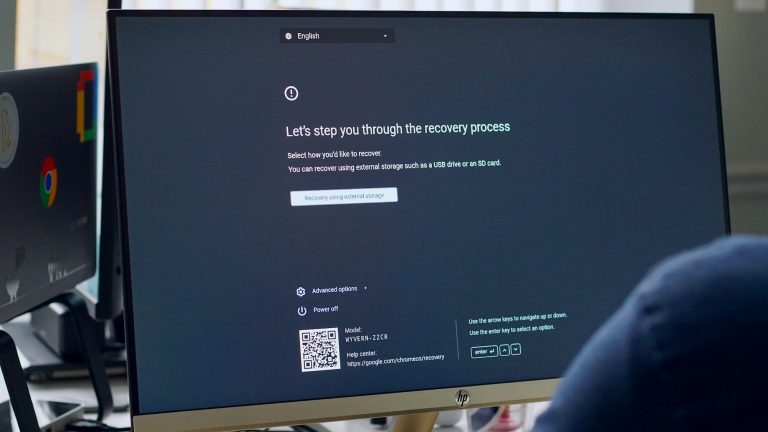 First Look: Chrome OS recovery screen goes Dark Mode