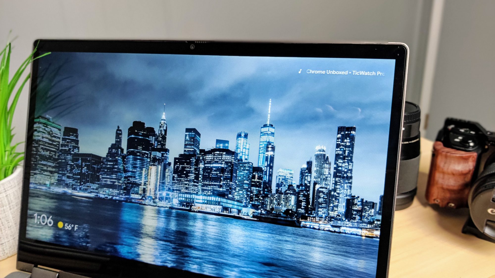 Chrome OS adds “now playing” ticker to lock screen