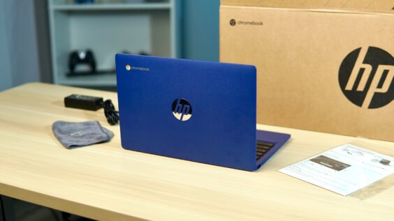 Unboxing and mini-review of the very affordable HP Chromebook 11a