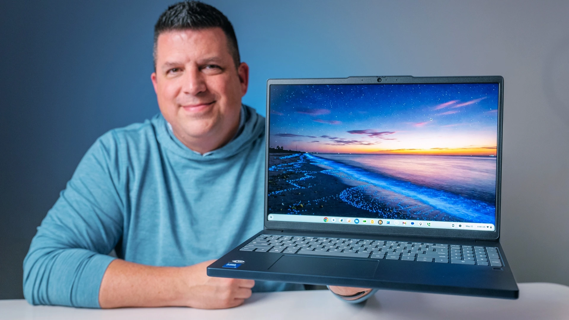 Unboxing the new Lenovo Chromebook Plus 15: a mix of high-end and mid-range